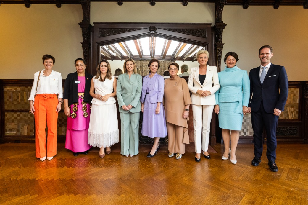 First lady holds a number of important international meetings on the ...