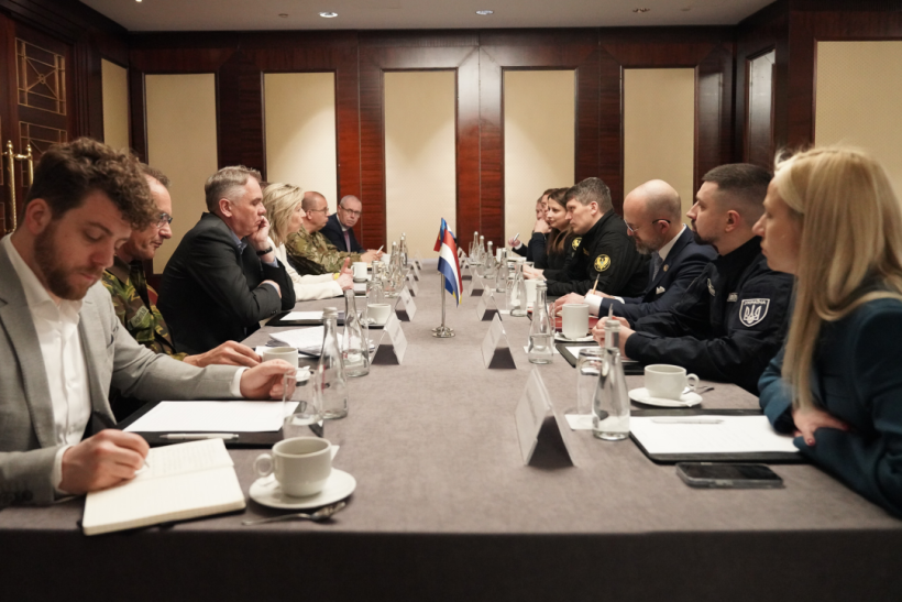 Ukrainian and Dutch defense companies sign first documents under ...