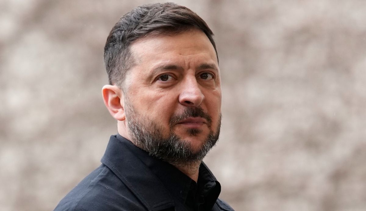 Zelenskyy and Starmer Coordinate Positions on Weapons Deliveries and ...