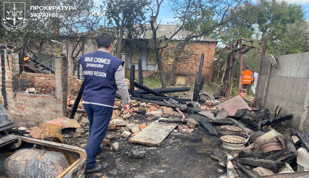 Російський безпілотник влучив у приватний будинок у Харкові: загинула ...